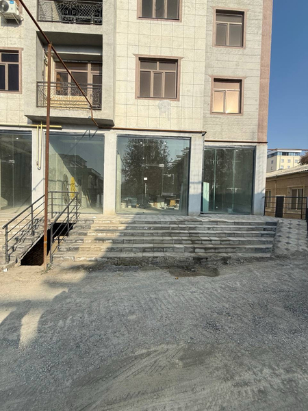Maganzin 74.5kv sotiladi bonusga podval qoshib beramiz
