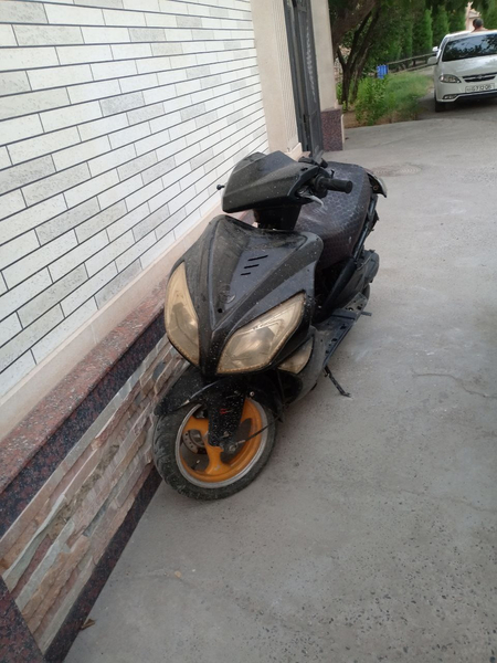 Skuter sotiladi VINDRA  280$ 150cc