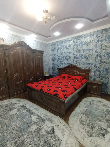 Тошкент вилояти Нуравшон шахарда 6 сотих 6 хона 1 та холл 2 та санузел