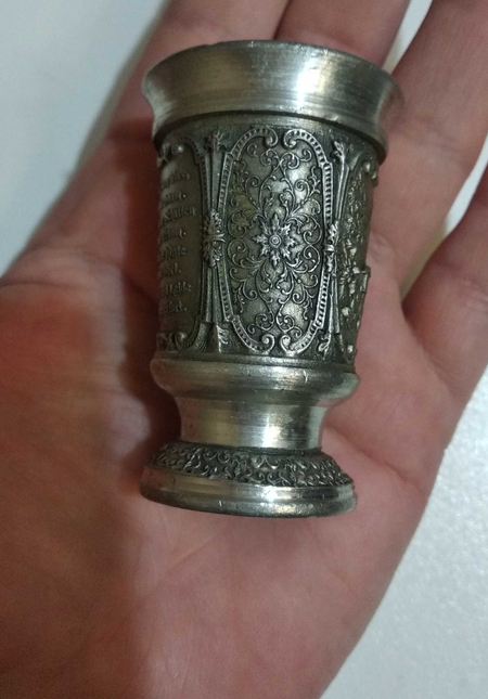 Оловянная рюмка .