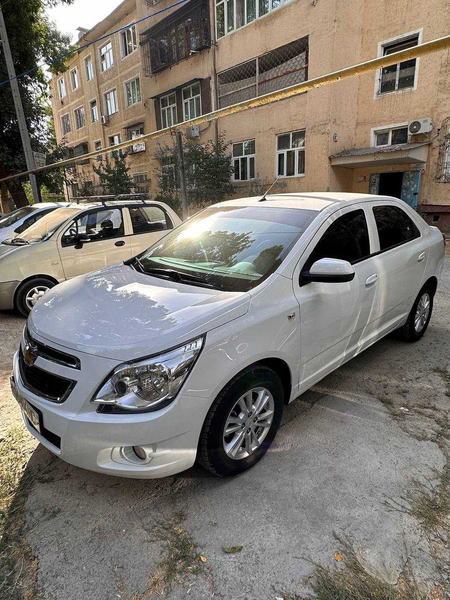 Cobalt оқ 2021 й 4-позиция 86000 юрган срочна сотилади 10500$ бўлиши.