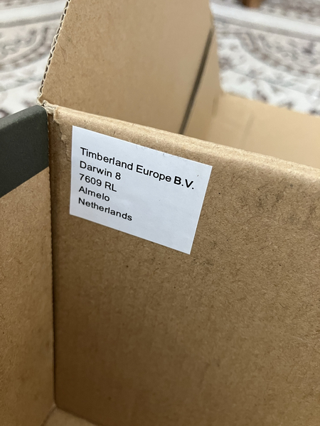 Германиядан опкелинган.Тоза кожадан тикилган кишки сапог Timberland.