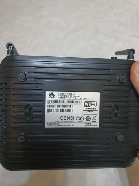 Продам роутер Huawei HG8245