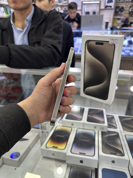 iphone 15pro Max 100% yomks