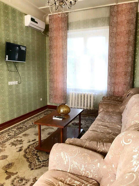 Отличная 2 комн квартира в аренду. Новомосковская