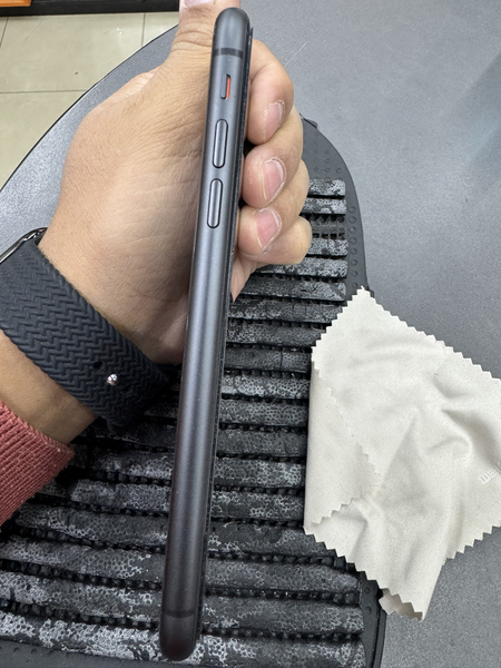 Iphone 11 64gb/Qora