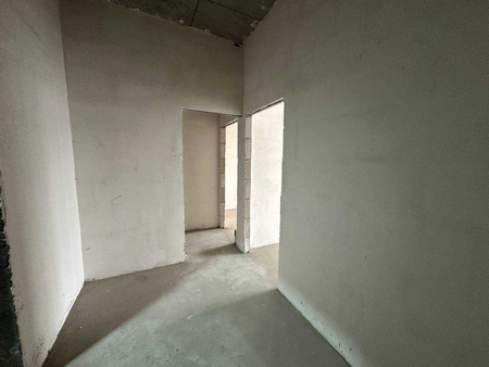 1 xonali 56m2 3-qavatda kvartira sotiladi