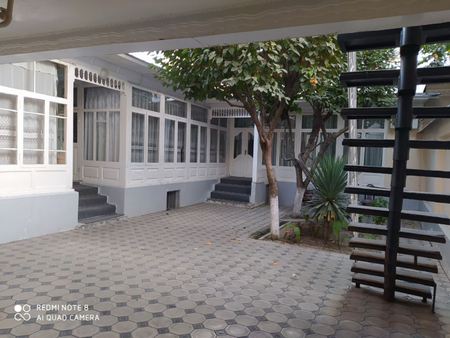 Uchastka sotiladi Komolon mahalada