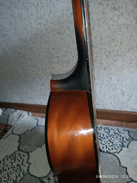 Гитара Yamaha C40 сотилади