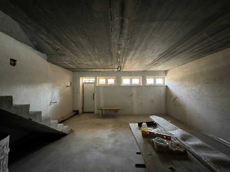 Ijaraga beriladi.