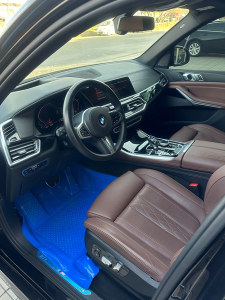 Продам BMW xDrive 50i 4.4 TwinTurbo в идеале FULL