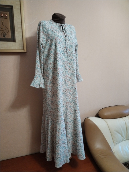 Продам женскую одежду
