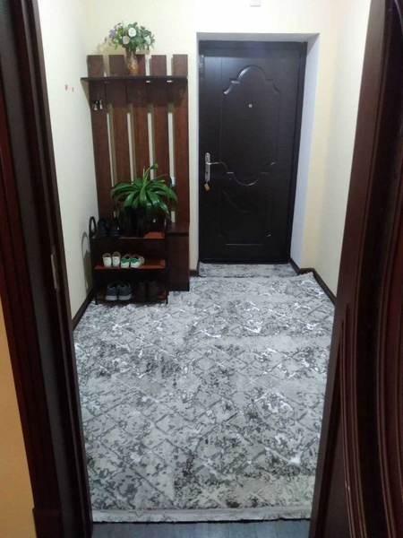 Мотридда 2 каватда 3 хона Сотилади