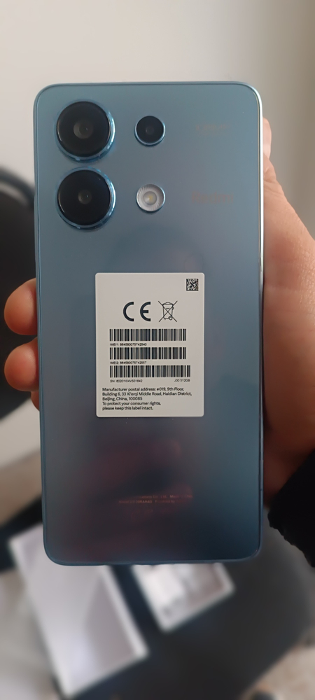Срочно продаю телефон Redmi note 13