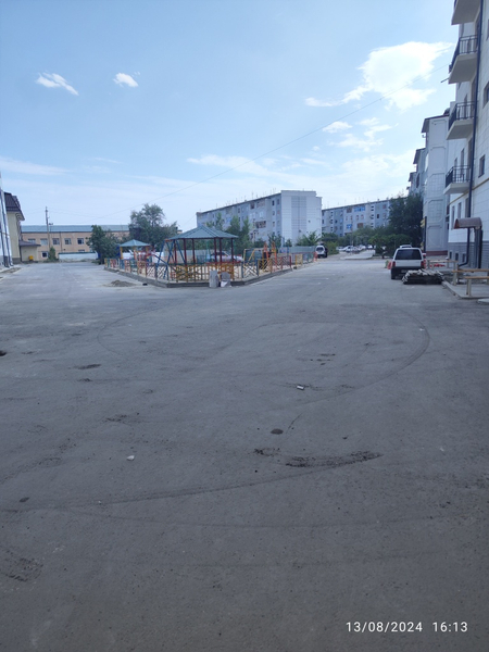 2 xonali kvartira sotiladi