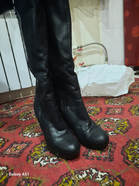 Продаются сапоги