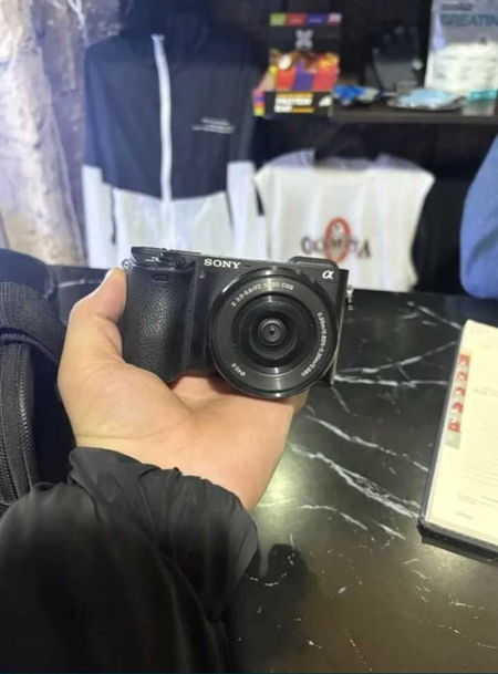 фотоапарат SONY a6500