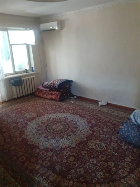 Srochna Eshonguzarda 2 xonali dom sotiladi 57kv garaji ham bor