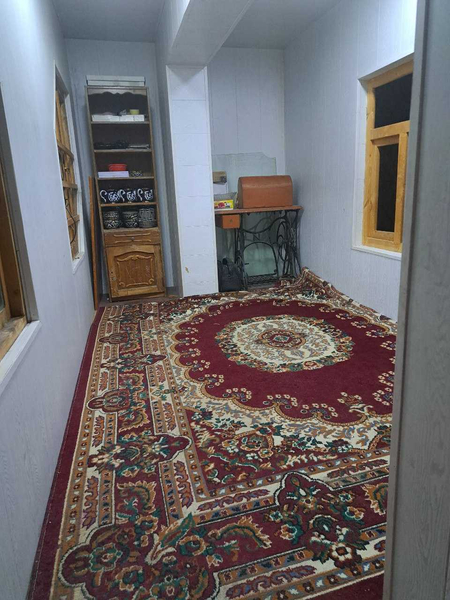 谷 130494 谷 Algaritm 31 kvartalda kvartira sotiladi 3/9/9 70 м²