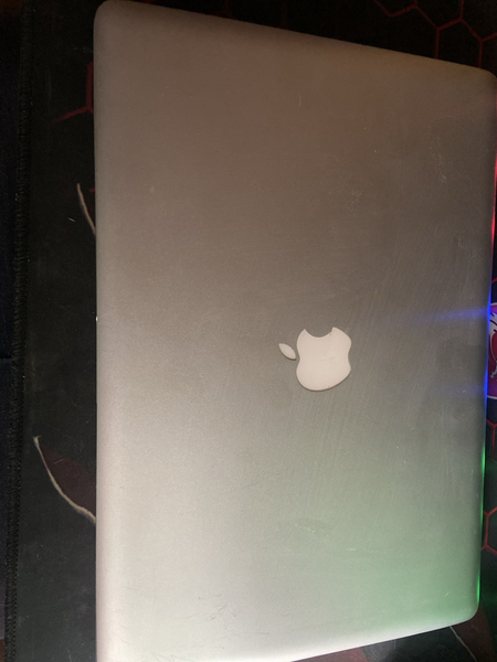 Продается Macbook pro (2009) все отлично работает