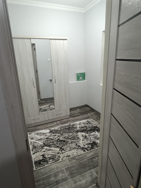 Арендага 1 хонали квартира берилади