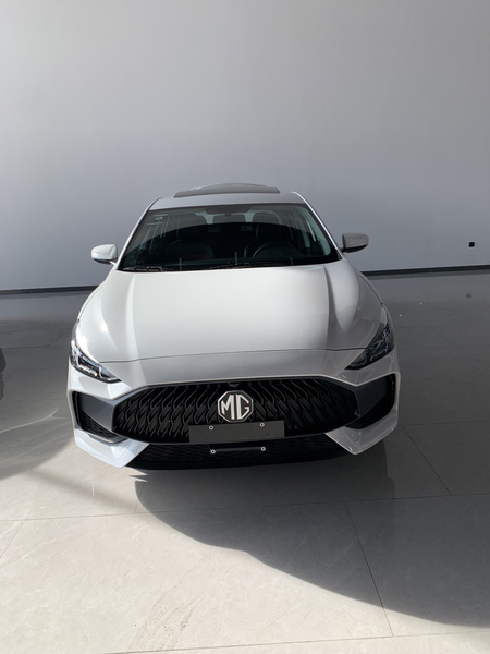 Monza avtomobili MG 5
