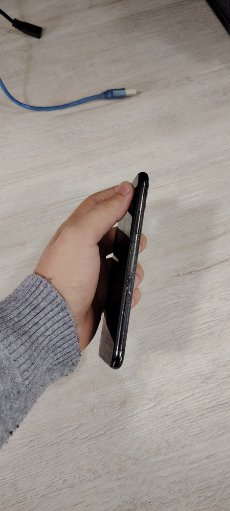 Iphone x 64gb yaxshi holata