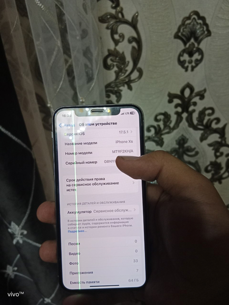 Iphone xs 64 gbli
