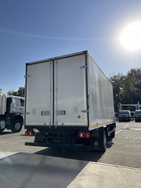 Продается новый Автофургон Sinotruk Homan 4x2