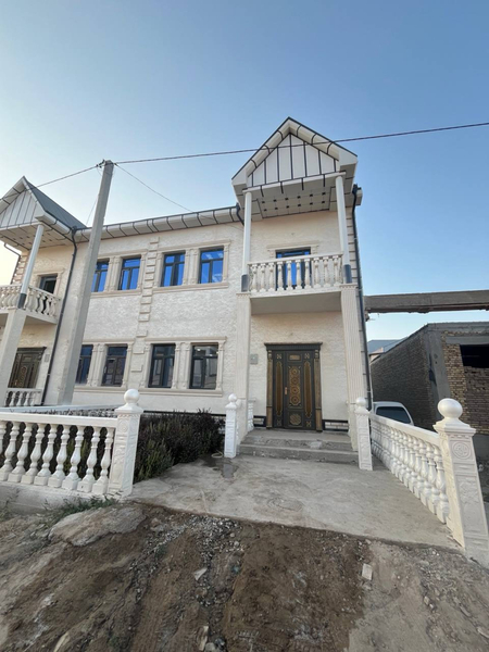 2 etajli turar joy sotiladi