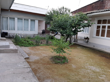 Ko'kcha oqtepada 4.25 sotixli fayzli uy sotiladi