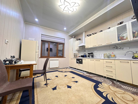 Продается 3х -ком Спутник -16, ЯнгиХаетский район.Ориентир 285 школа