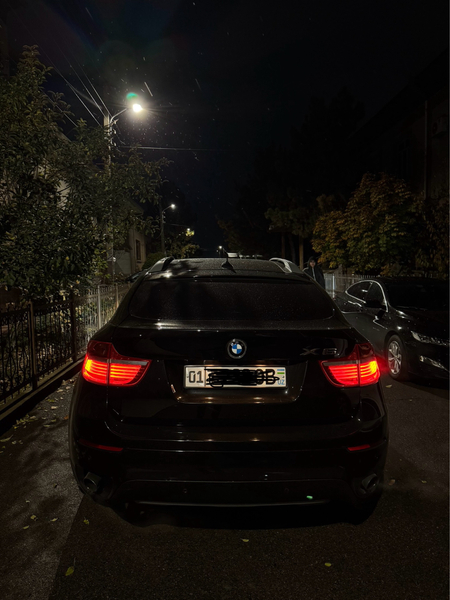 Bmw x6 2010 года