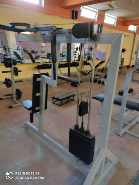 Fitnes klub trenajorlari sotiladi