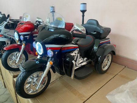 Katta bolalar politsiya motosikli migalka serena va ratsiyasi bor мото