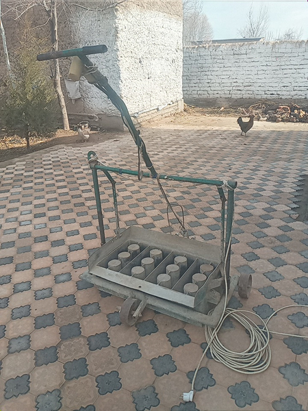 Shlakablok quyadigan aparat