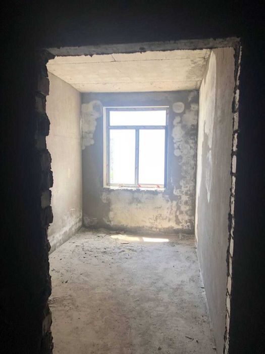 Двушка без ремонта около метро Юнусабад Megalpanet выкуп успей!`