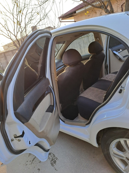 Chevrolet Nexia 3 yevro бежевый салон