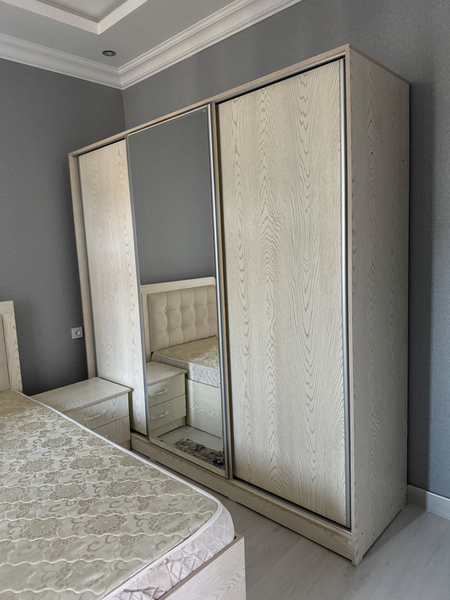 Mebel Spalniy komplekt sotiladi holati ideal