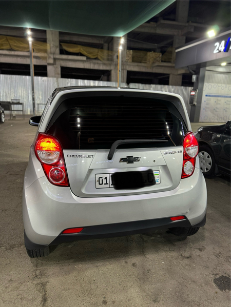 Chevrolet spark.