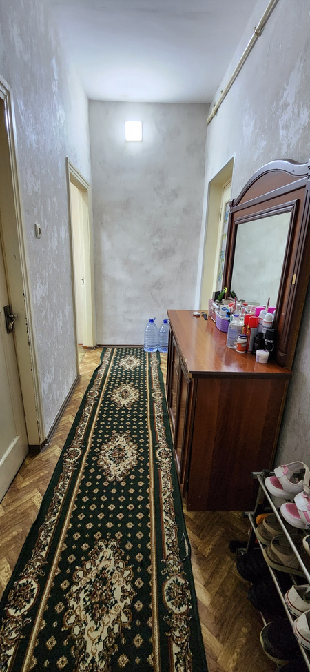 Срочно Рисовий бакалеяда 2 хонали квартира сотилади