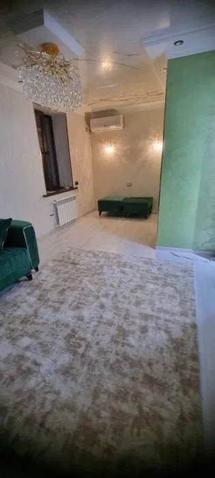 Продается квартира Ц1 2/4/4 кирпич 57м2 не торец балкон 2х6