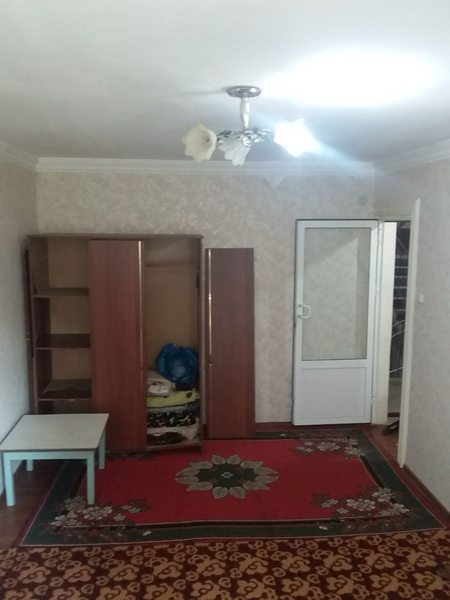 срочно сдаётся 1х комната 1етажэ