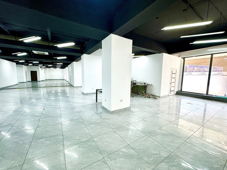 АРЕНДА. Коммерческая помещения. 700 квадрат. Яккасарай. Seoul Mun.