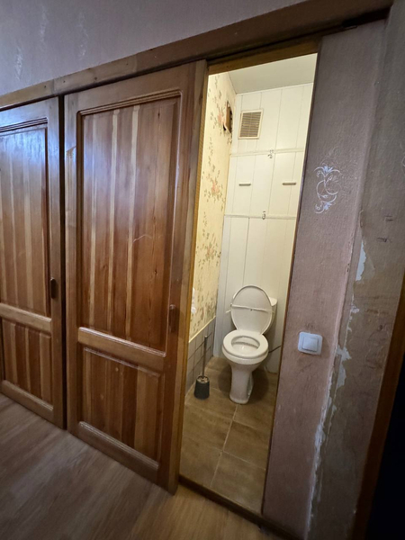 Мирзо Улугбек массив Ахмат юугинки 2/2/5 балкон 2*6 улшнка планировка