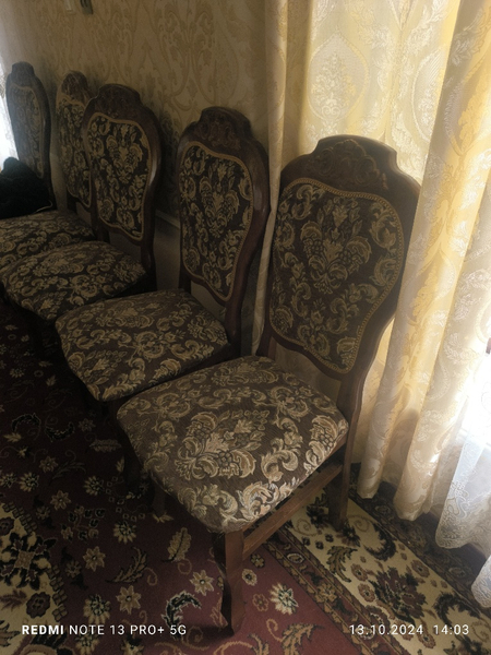 Стол стул сотилади