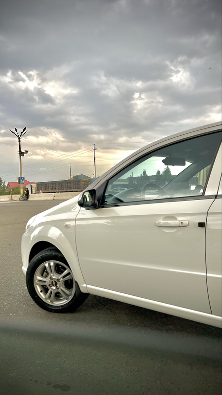 Nexia 3. Chevrolet.