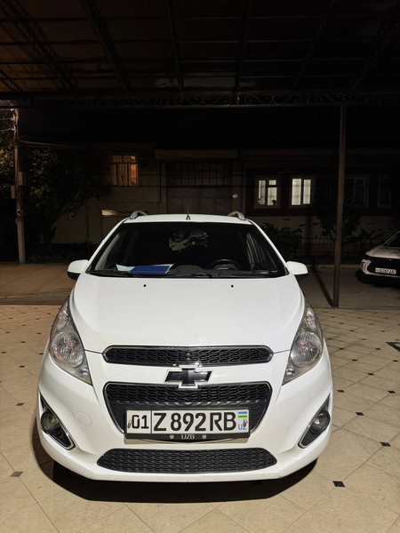 Moshinani xolati yaxwi 2 joyda kraska bor.