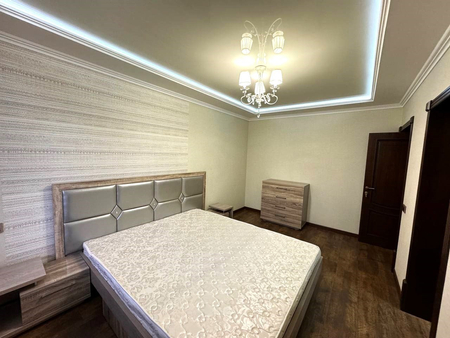 ЦУМ Космонавтов 4/3/4 (116м2)