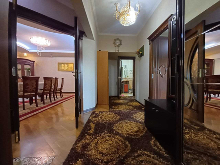 Продаю квартиру
Ул. Бабура, Аския базар
3/5/5
110 м2.
Со всей мебелью